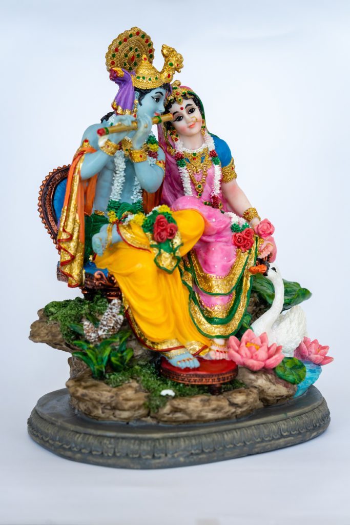 Radha/Krsna Pond & Swan - Hare Krishna Melbourne